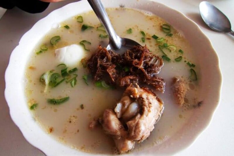 Receta de delicioso y calientito Caldo de Peta - Recetas de Bolivia