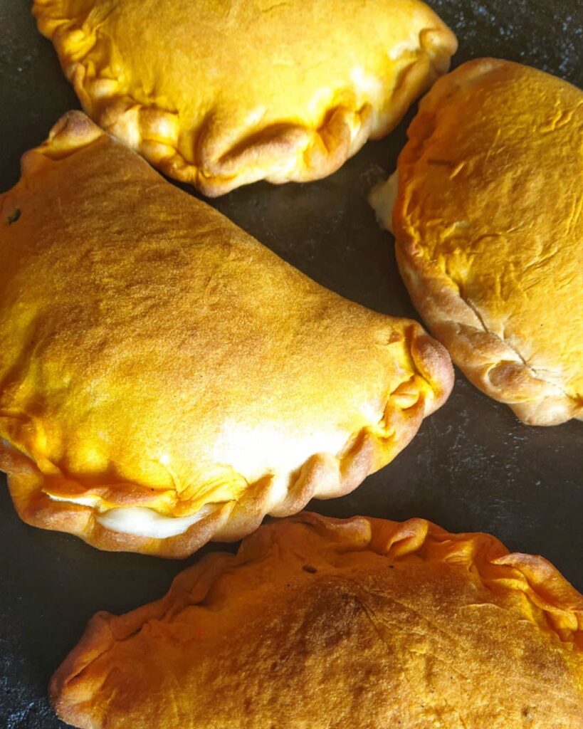 Receta de tradicionales ‘’empanadas’’ de Llaucha bolivianas